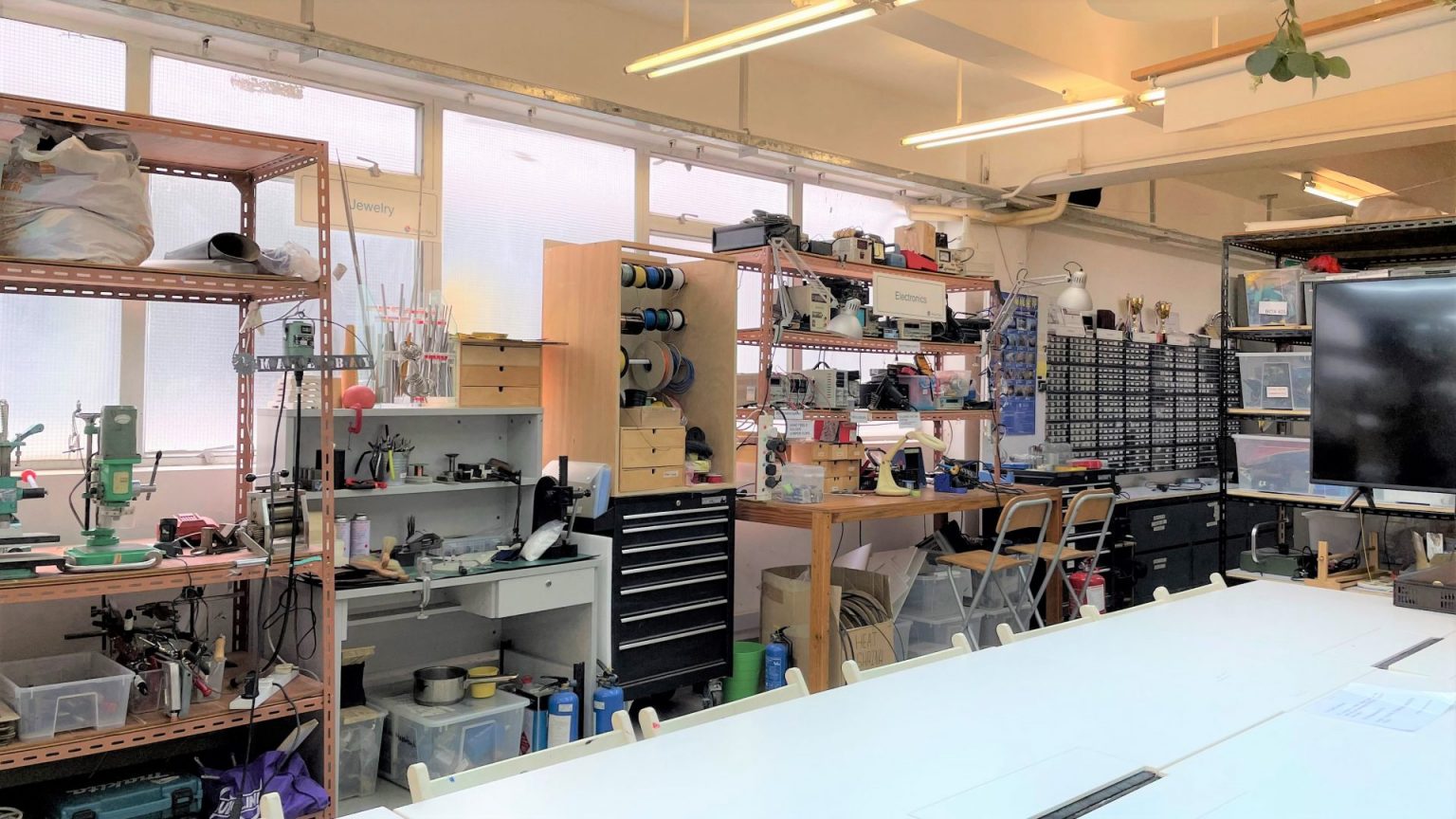 MakerBay - StartmeupHK